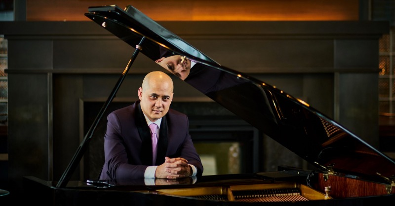 Ralston van der Schyff - Social Navigator